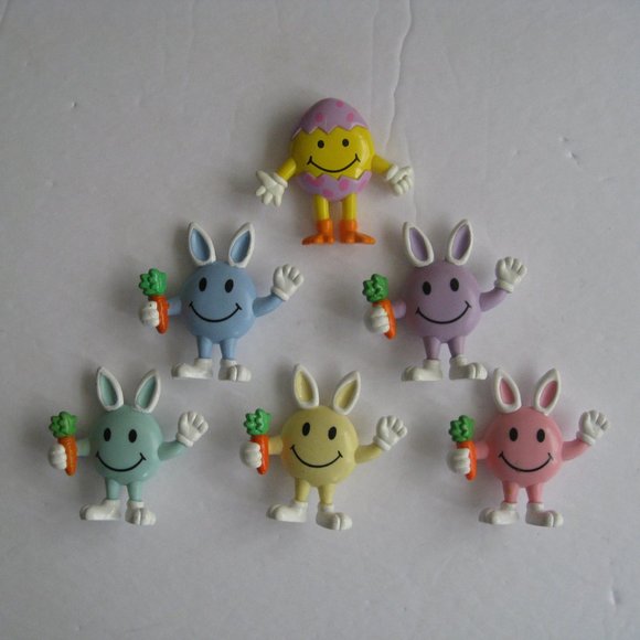 Source Unknown | Holiday | Vintage Pvc Bendable Rubber Smiley Face ...